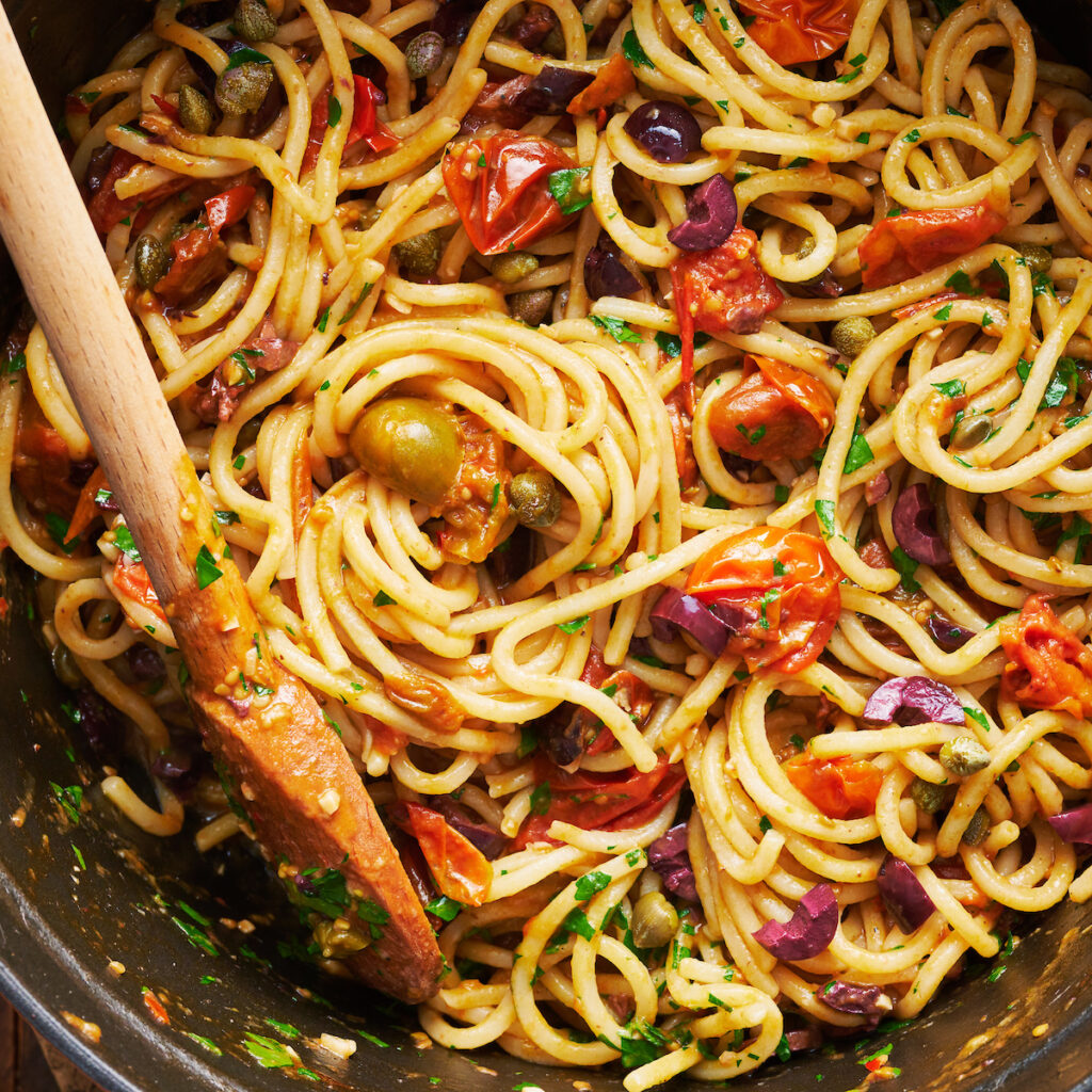 Fresh Tomato Pasta Puttanesca - Baker by Nature